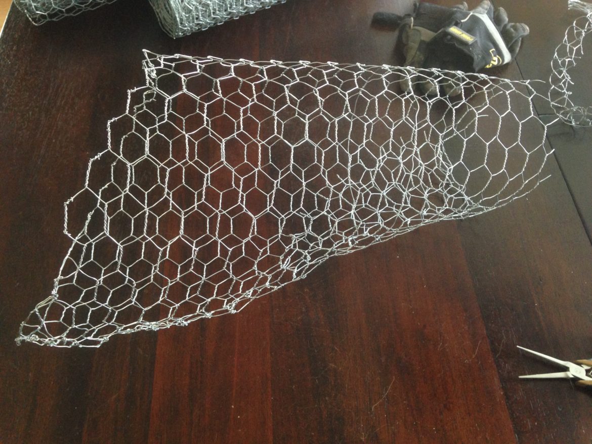 Creating a super cool deer head from plain ol' chicken wire - a little ...