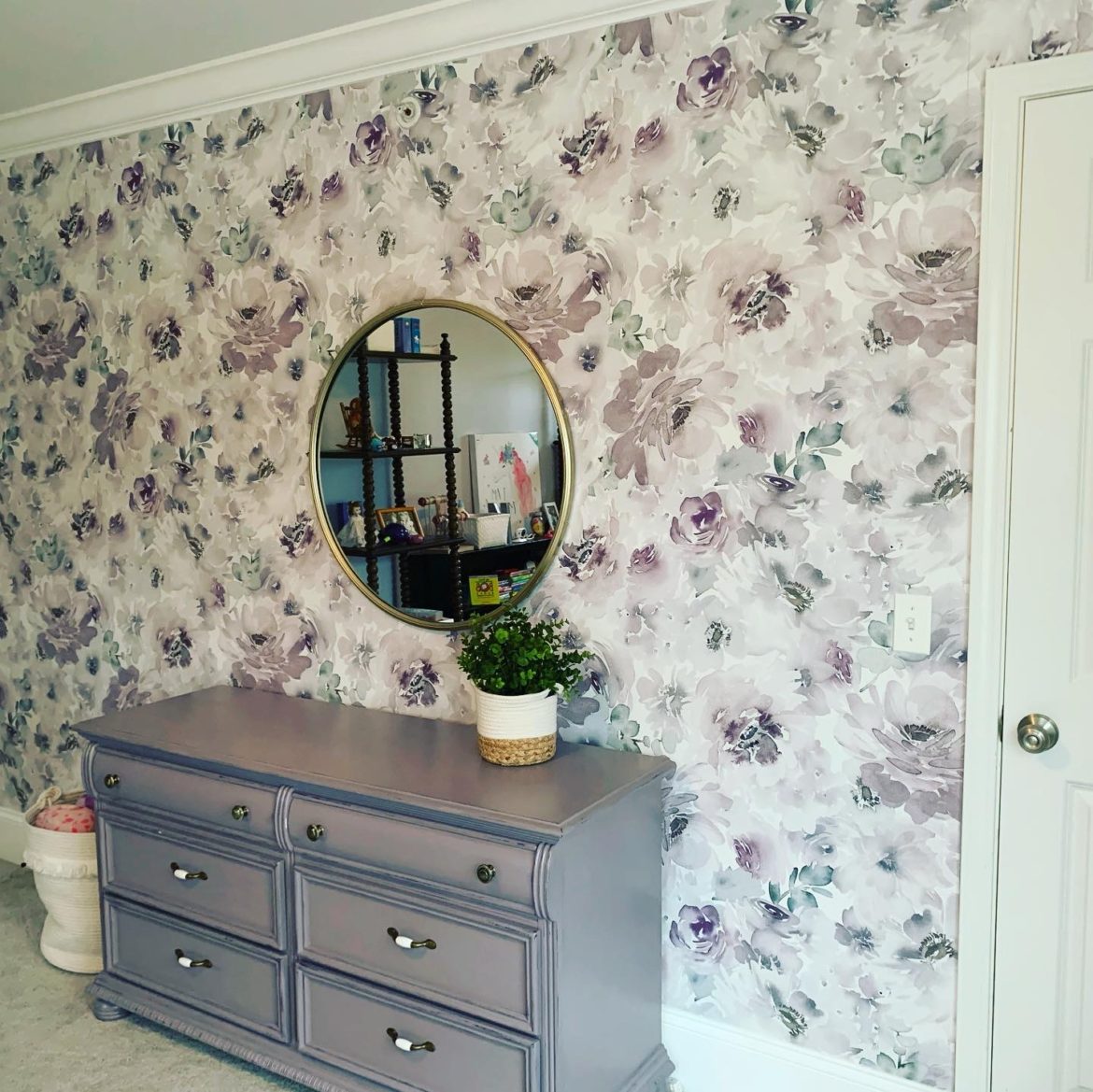 Creating a feature wall with wallpaper - a little kooky